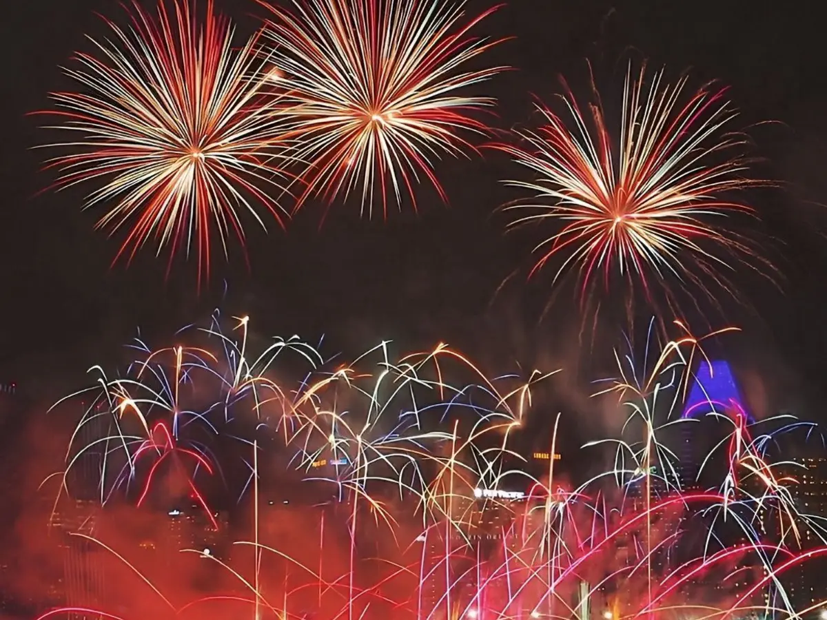 'WE WILL NOT BE AFRAID': Sydney welcomes 2026 as sky lights up with ...