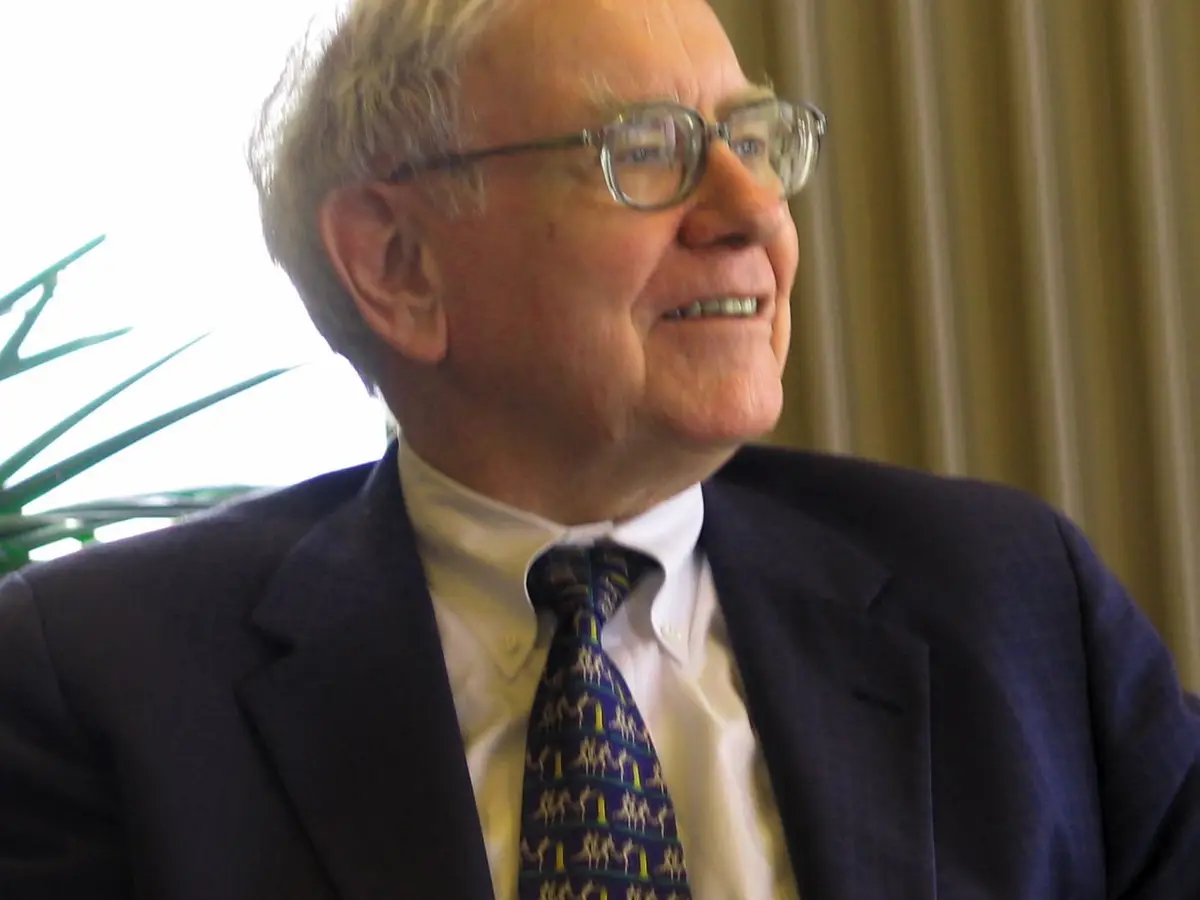 Warren Buffett, in last interview as Berkshire Hathaway CEO, says firm ...