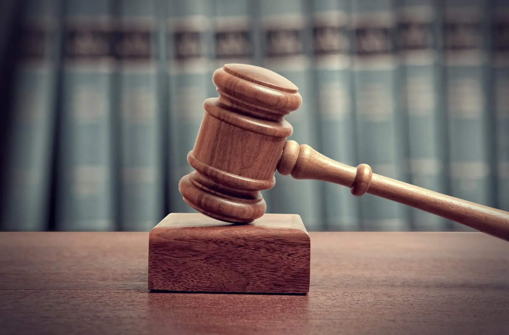 When can a head of state lose immunity under international law?
