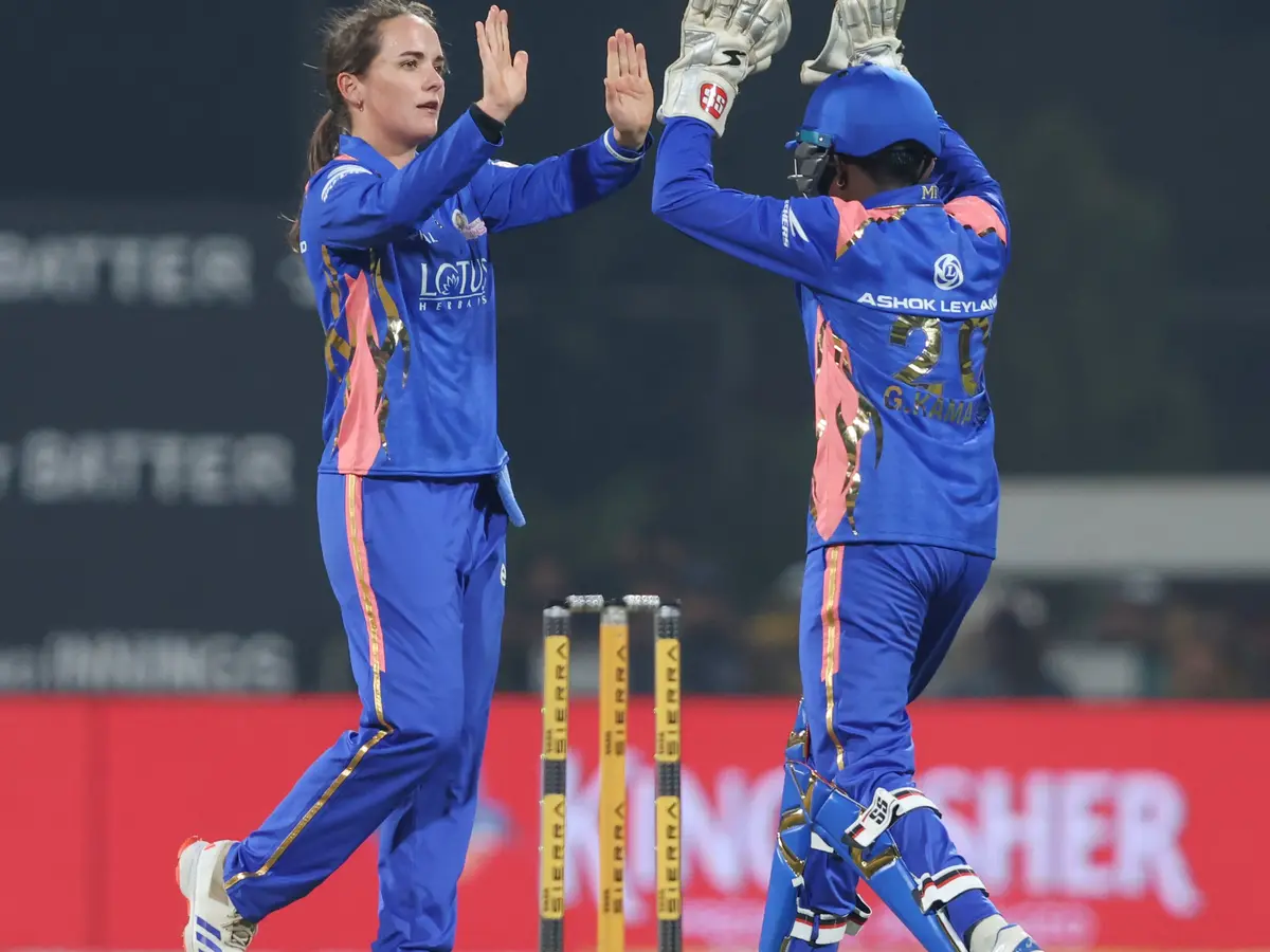 WPL 2026, MI vs DC Live Score: Defending champions aim to bounce back ...