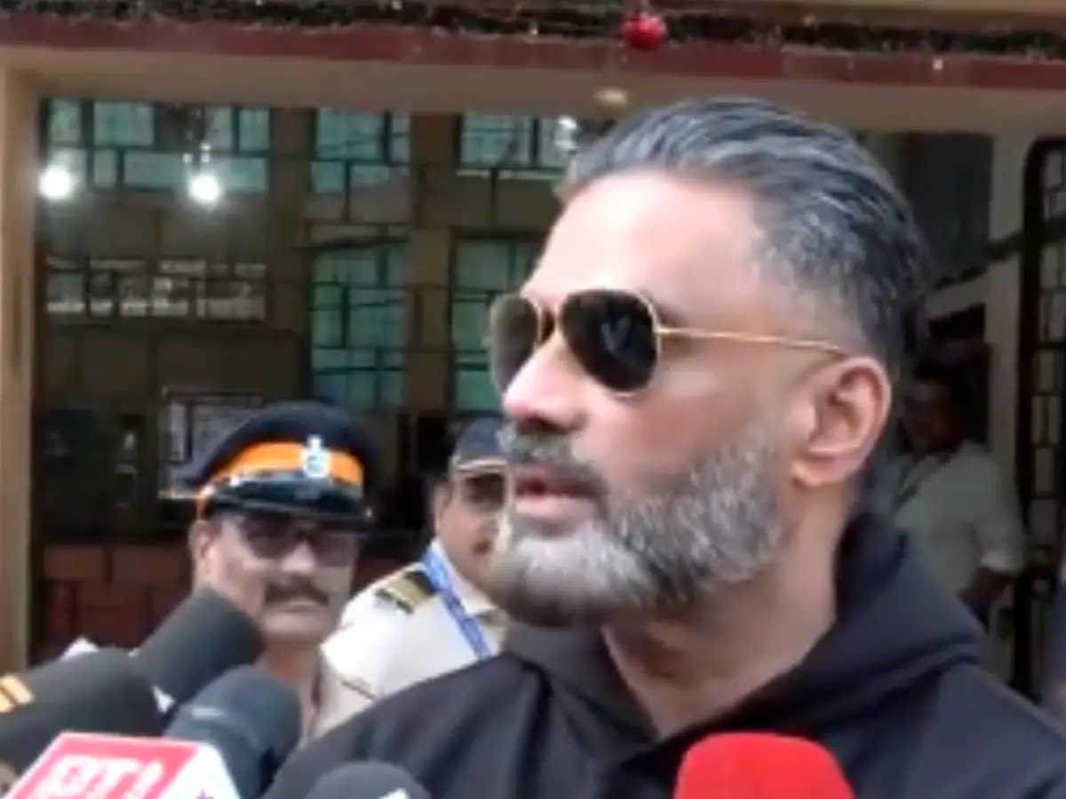 BMC Elections 2026: Akshay Kumar, Suniel Shetty, Gulzar and other ...