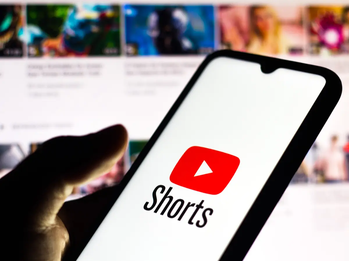 '200 billion views a day on Shorts': YouTube bets big on AI, creators ...