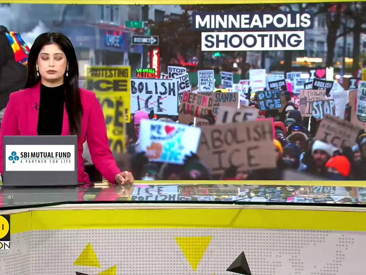 Minneapolis Shotting: Tear Gas Deployed at Angry Crowd After Shooting ...