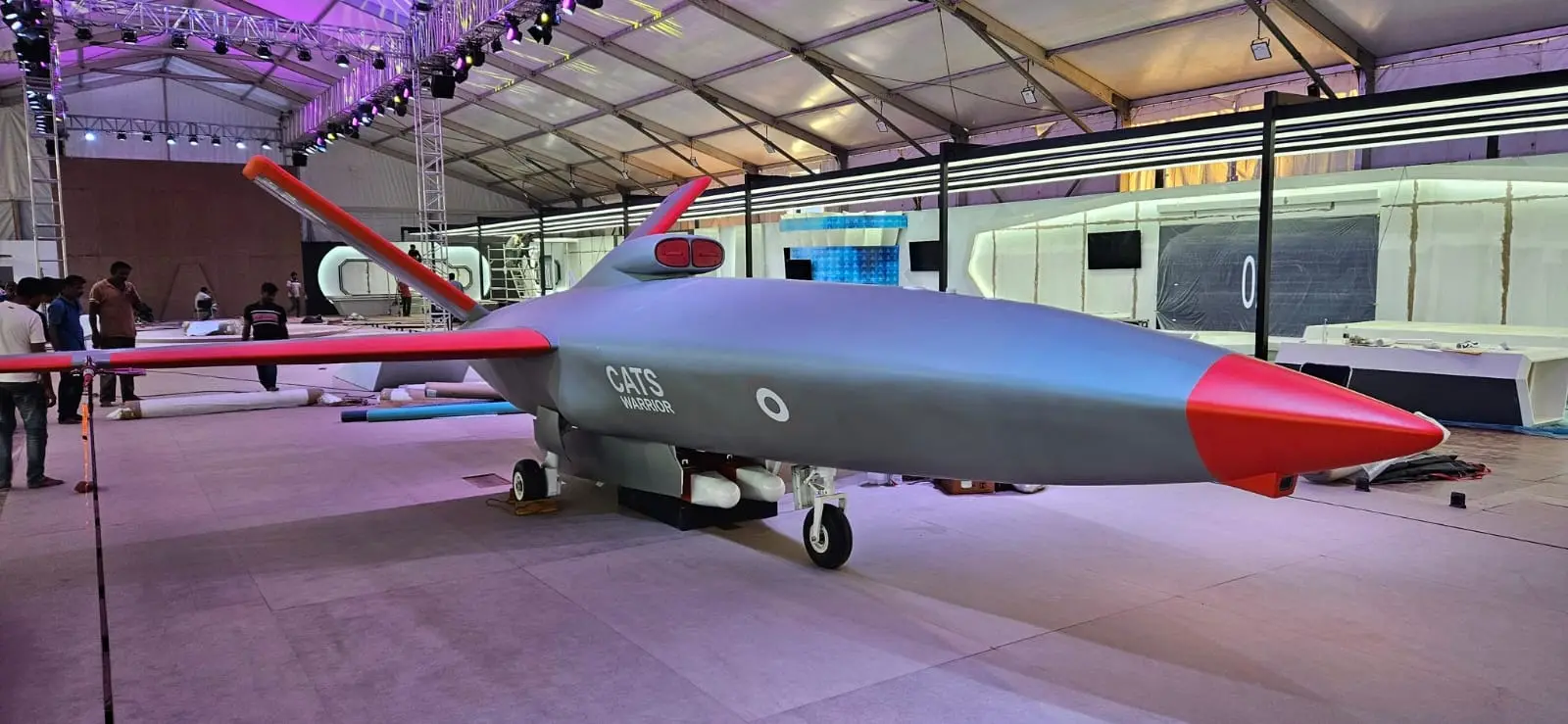 Loyal wingman and the future of UAVs: Why fighter jets may never fly ...