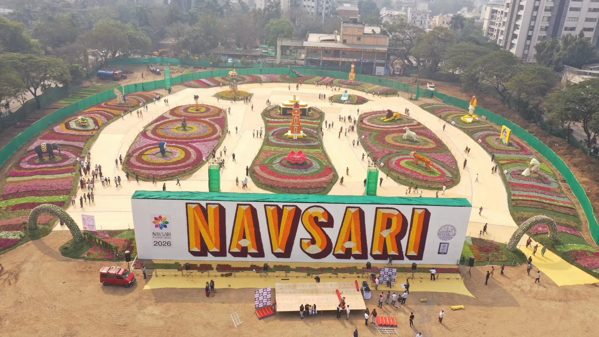 Gujarat: From flowers to fame: Navsari’s first flower show breaks world ...