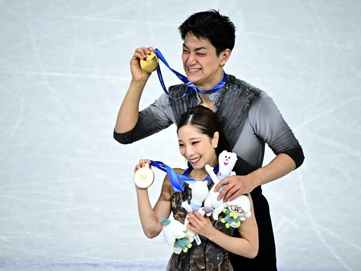 Winter Olympics 2026 | Japanese pair Riku Miura and Ryuichi Kihara win ...
