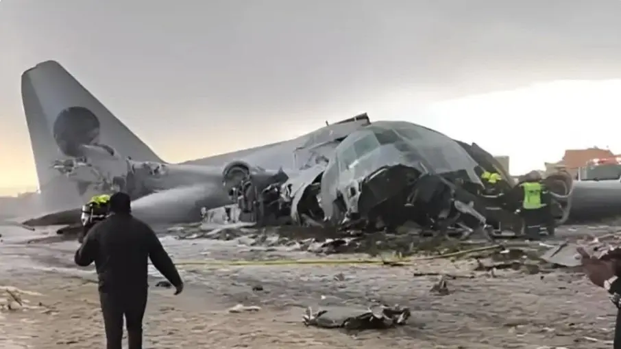 At least 15 presumed dead as Bolivia military plane carrying banknotes ...