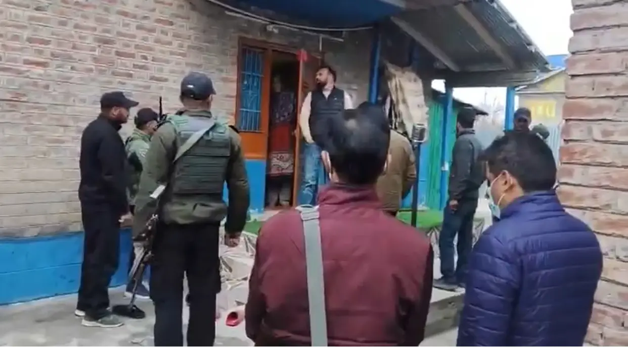 CIK launches raids in Kashmir Valley, targets LeT module linked to ...