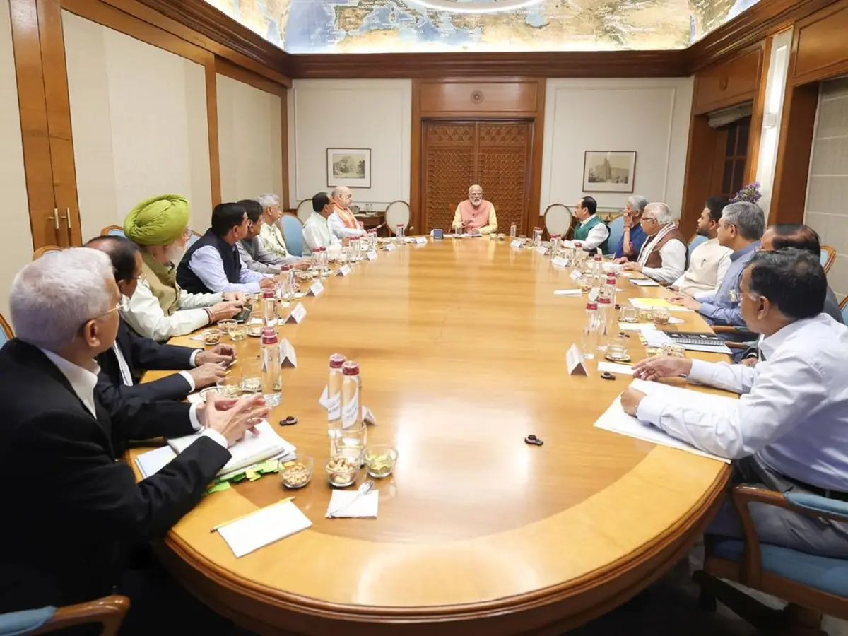 PM chairs key meeting, orders steps to ensure supplies, curb price hike ...