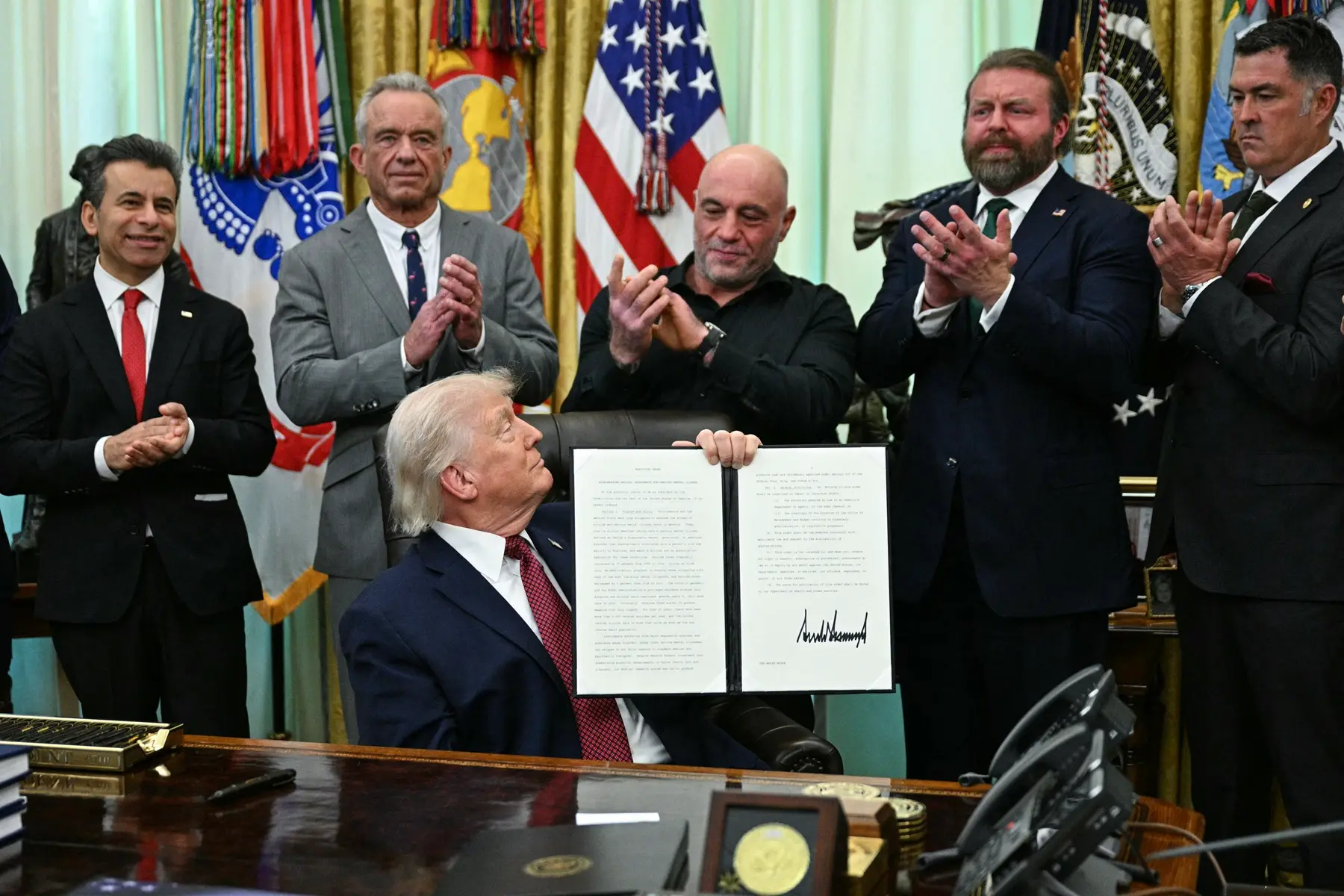 Trump signs executive order to fast-track psychedelic drug research ...