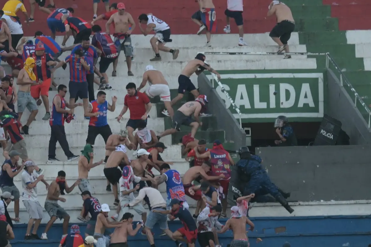 50 injured, 60 arrested for riots leading to suspension of football ...