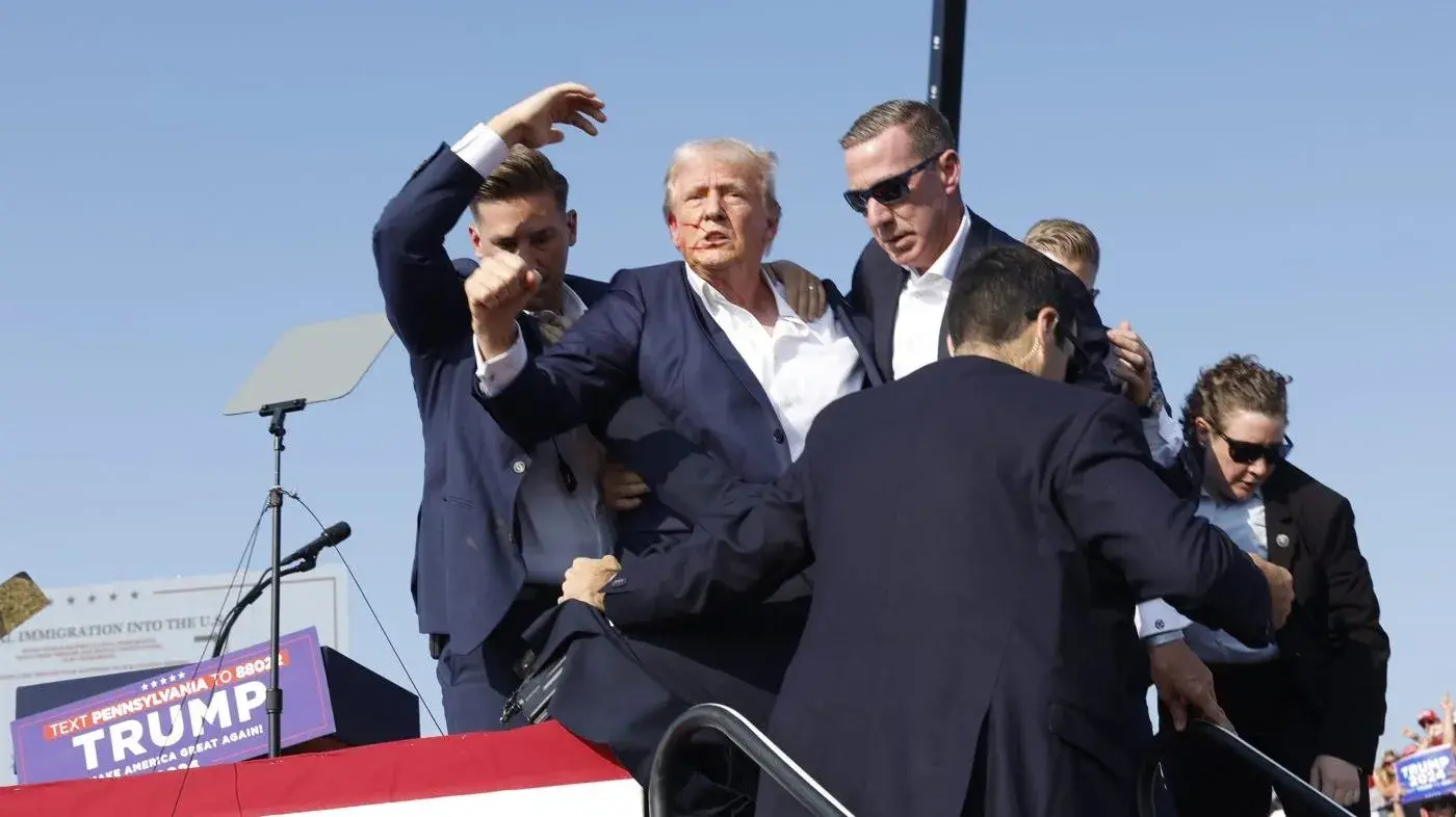 How many Secret Service agents actually protect the US President and ...