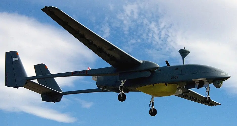 Apache helicopter vs drones: Is this war machine still relevant in 2026?