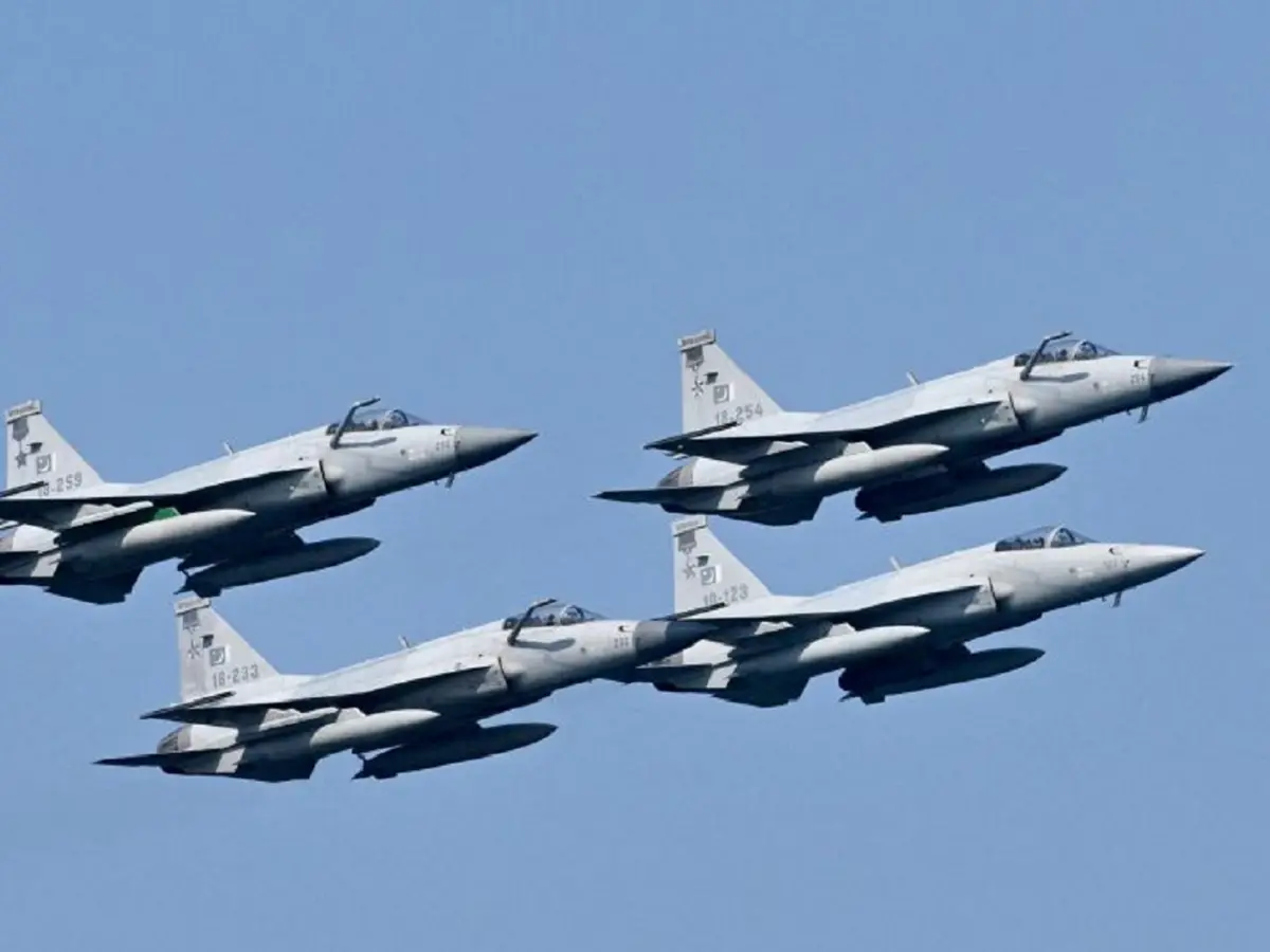 Pakistan deploys 8,000 troops, fighter jets and air defense system to ...