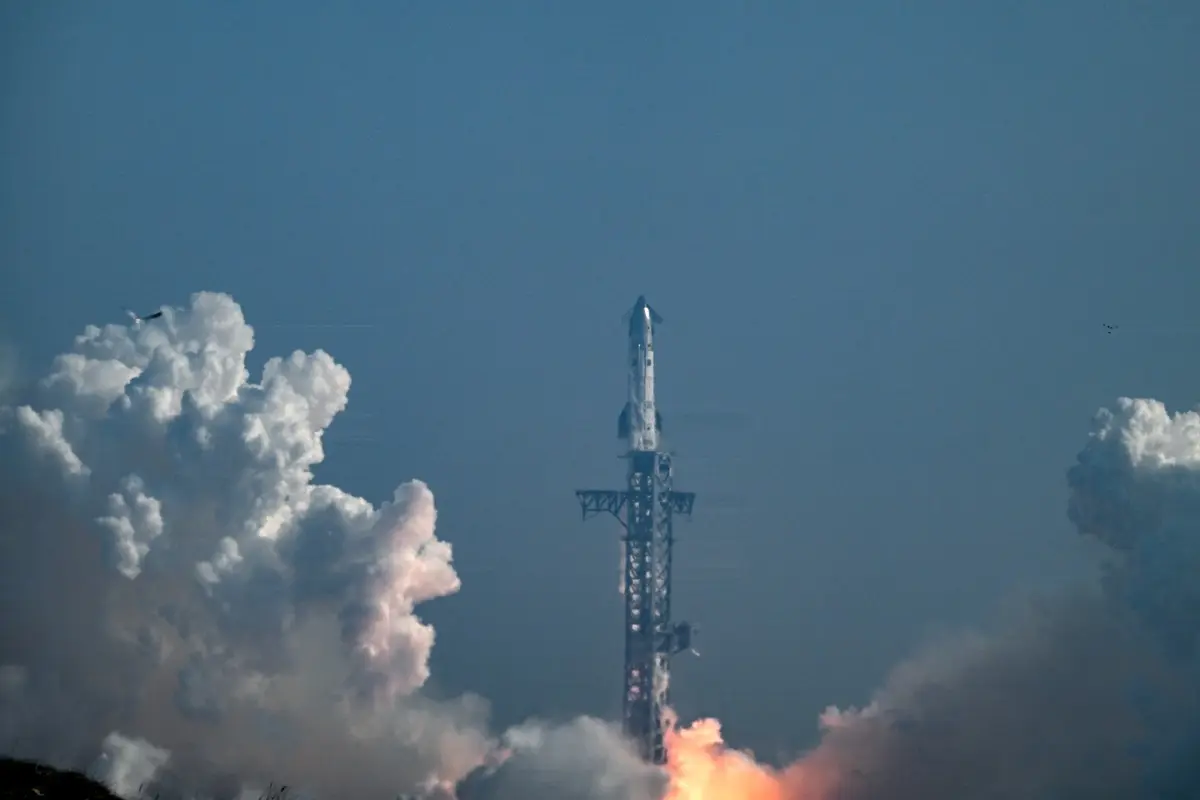 SpaceX launches upgraded Starship V3 on debut test flight; loses ...
