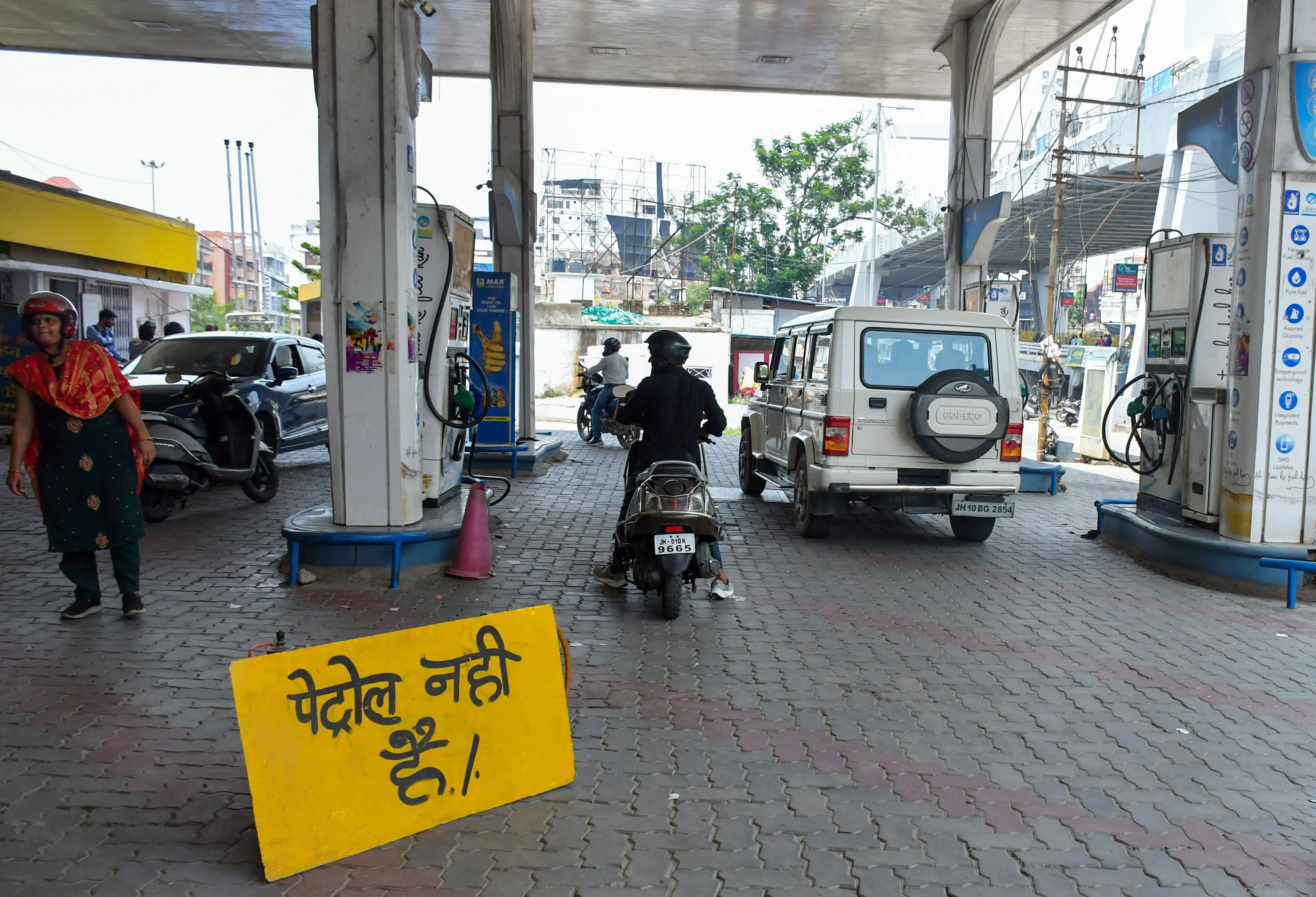 India fuel price hike: Petrol, diesel, CNG prices go up again; third ...
