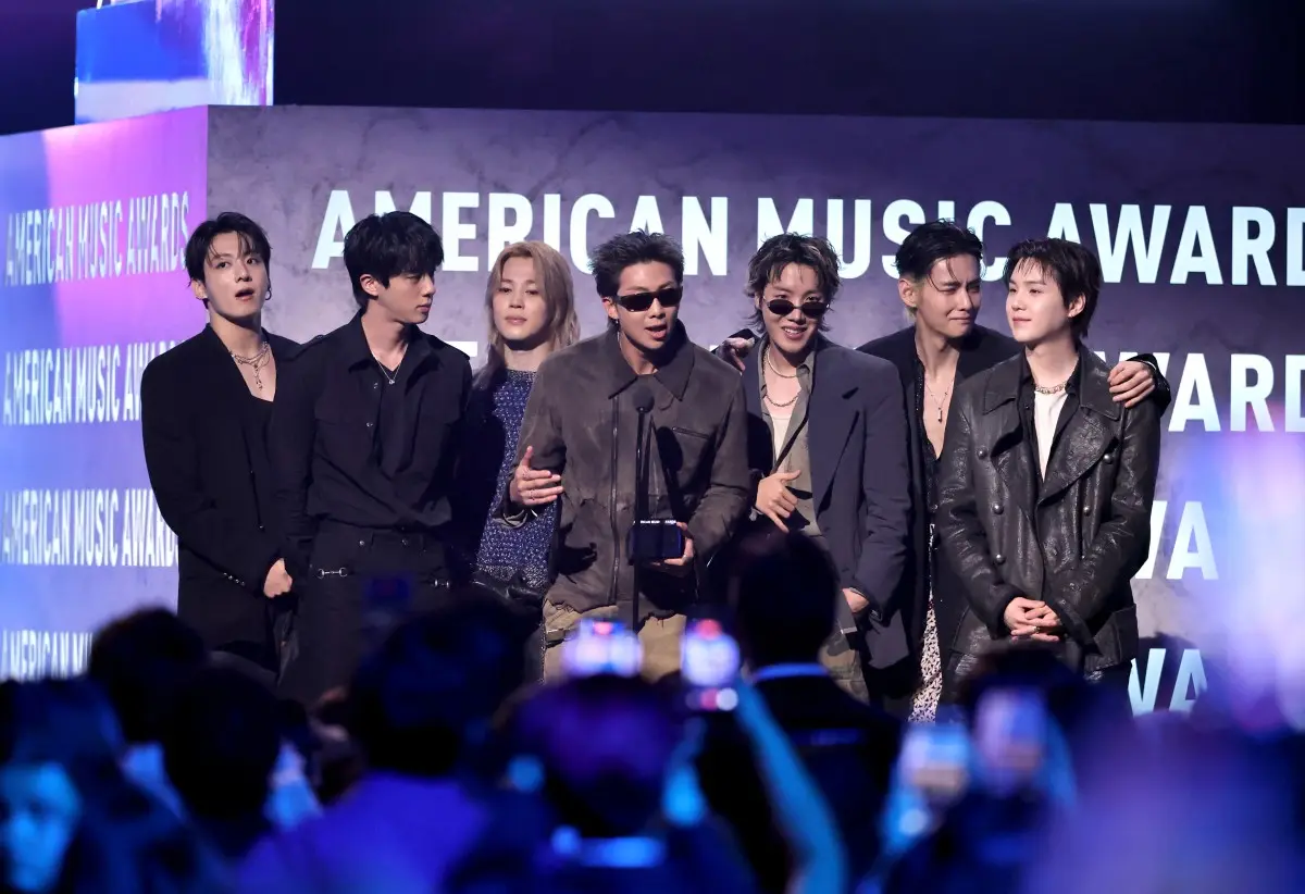 BTS makes historic return at 2026 AMAs: Win Artist of the Year in first ...