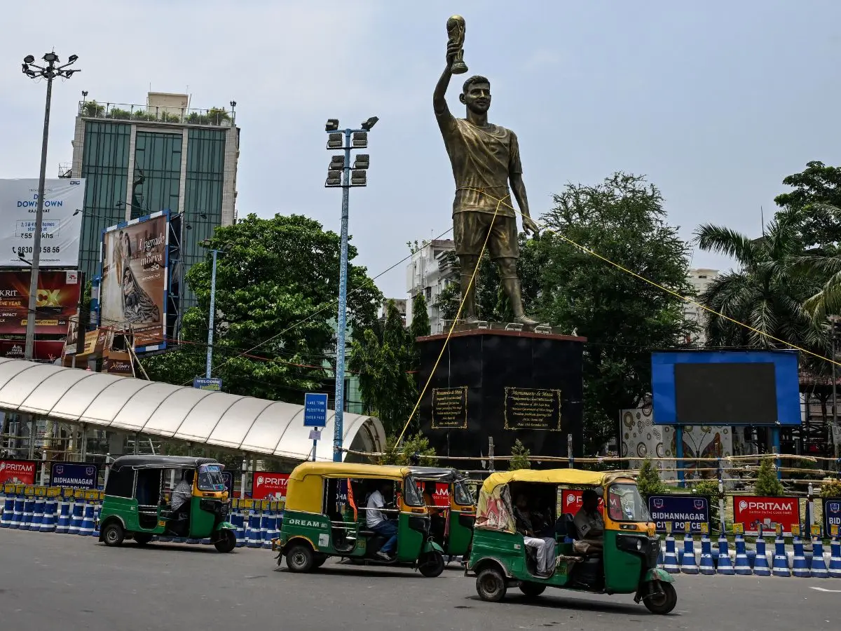 ‘Swaying in the wind’: Why India is removing 70-foot Messi statue in ...
