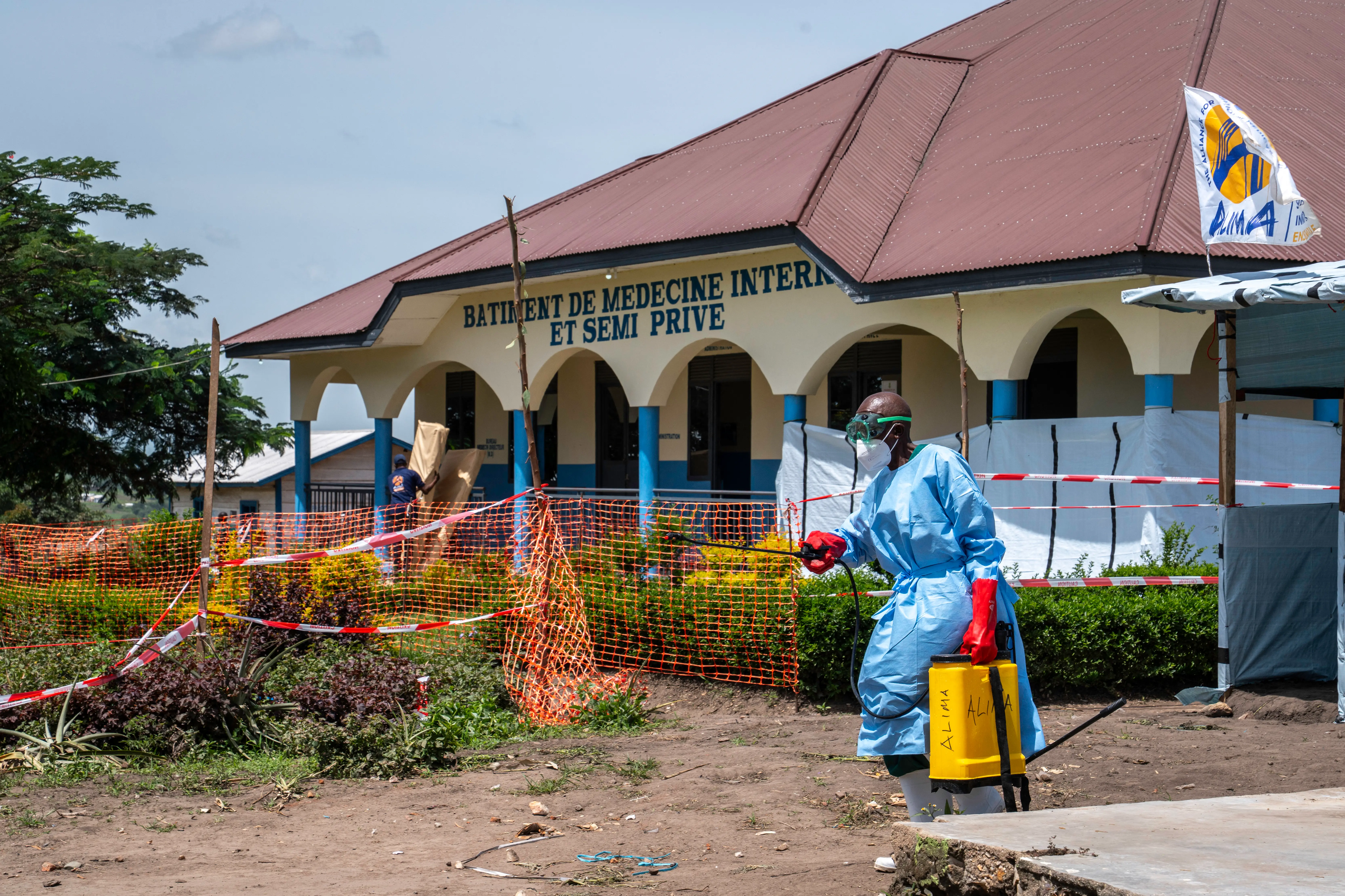 Congo businessman, 3 contacts isolated in Ahmedabad over Ebola-like ...