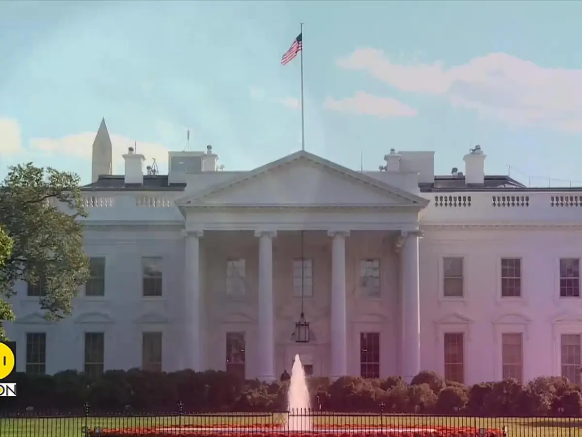 Trump Opens Succession Debate as Health Report Leaves Questions Unanswered
