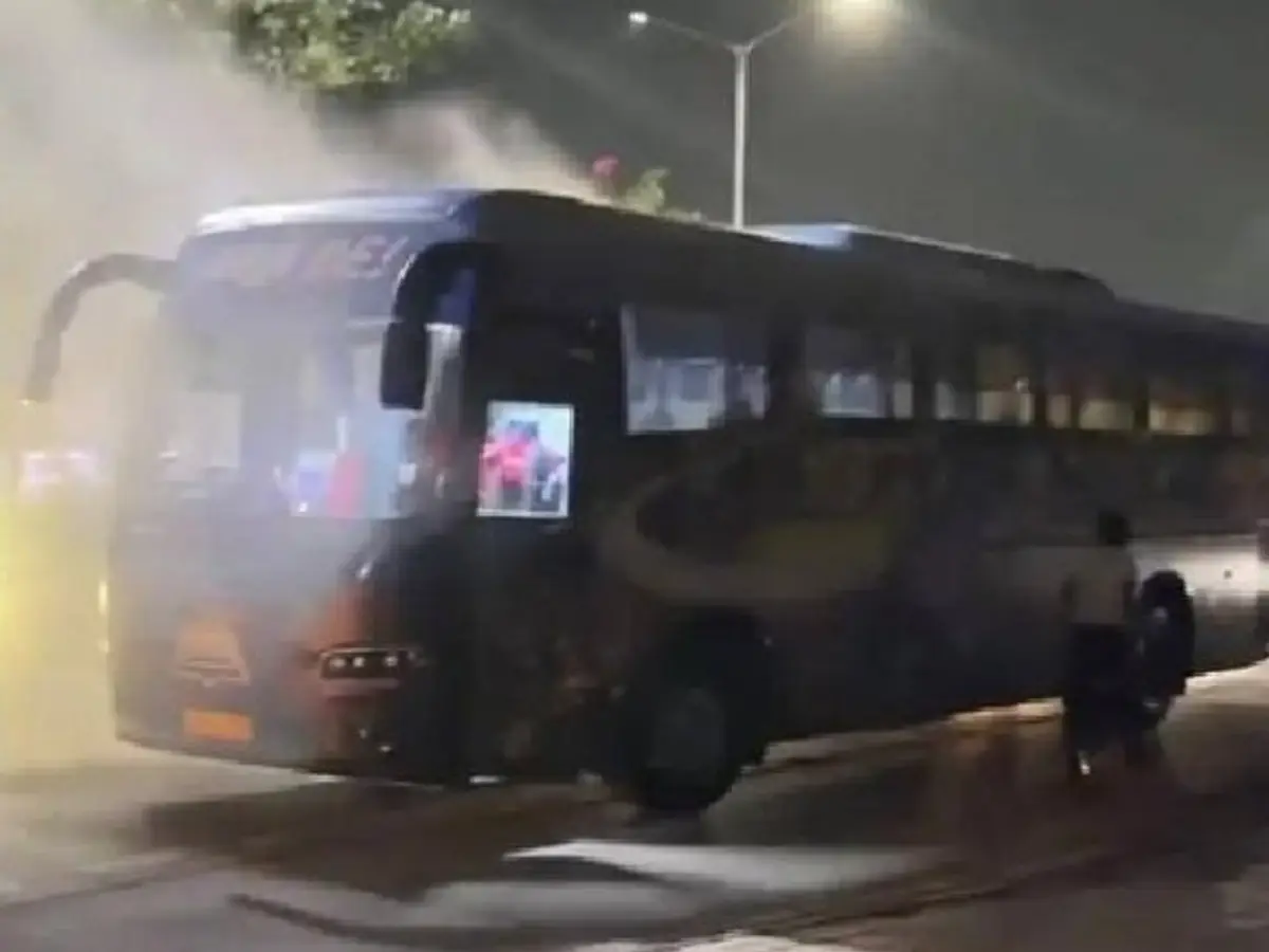 IPL 2026: Gujarat Titans players safely evacuated after team bus ...