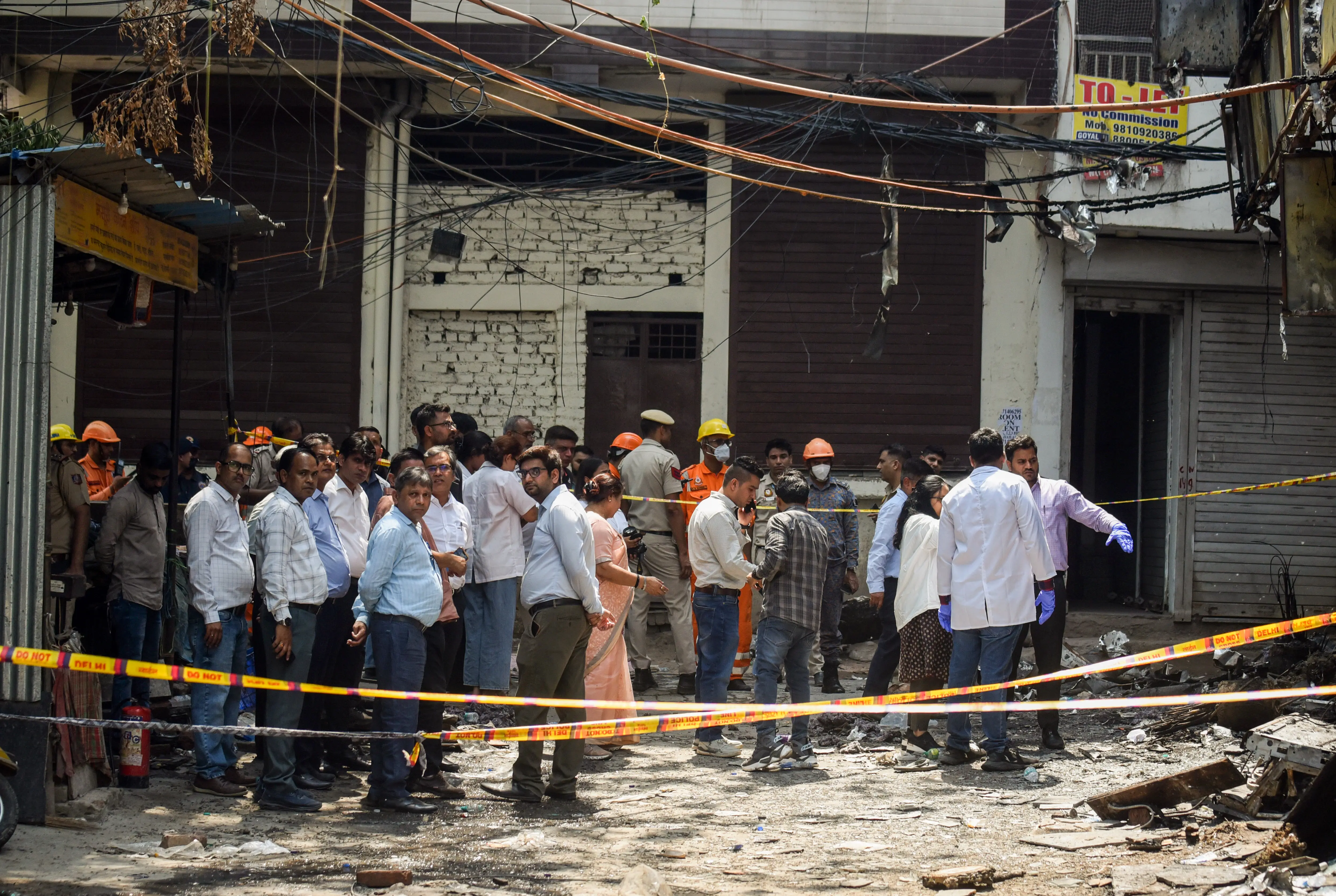 At least 18 foreigners among 21 killed in Delhi fire; Police issue look ...