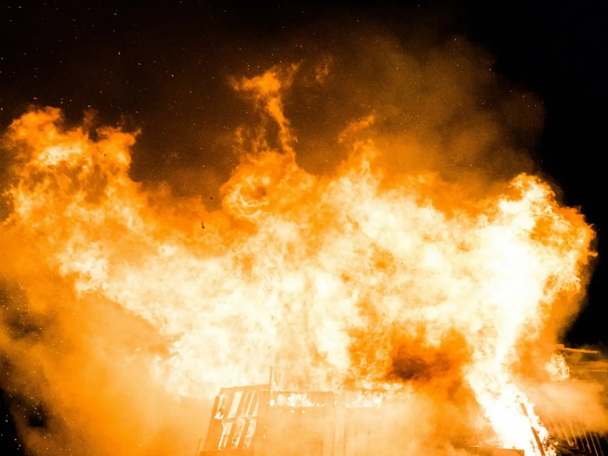 More than 30 Chinese SUVs worth Rs 12 crore go up in smoke at a dock in UK