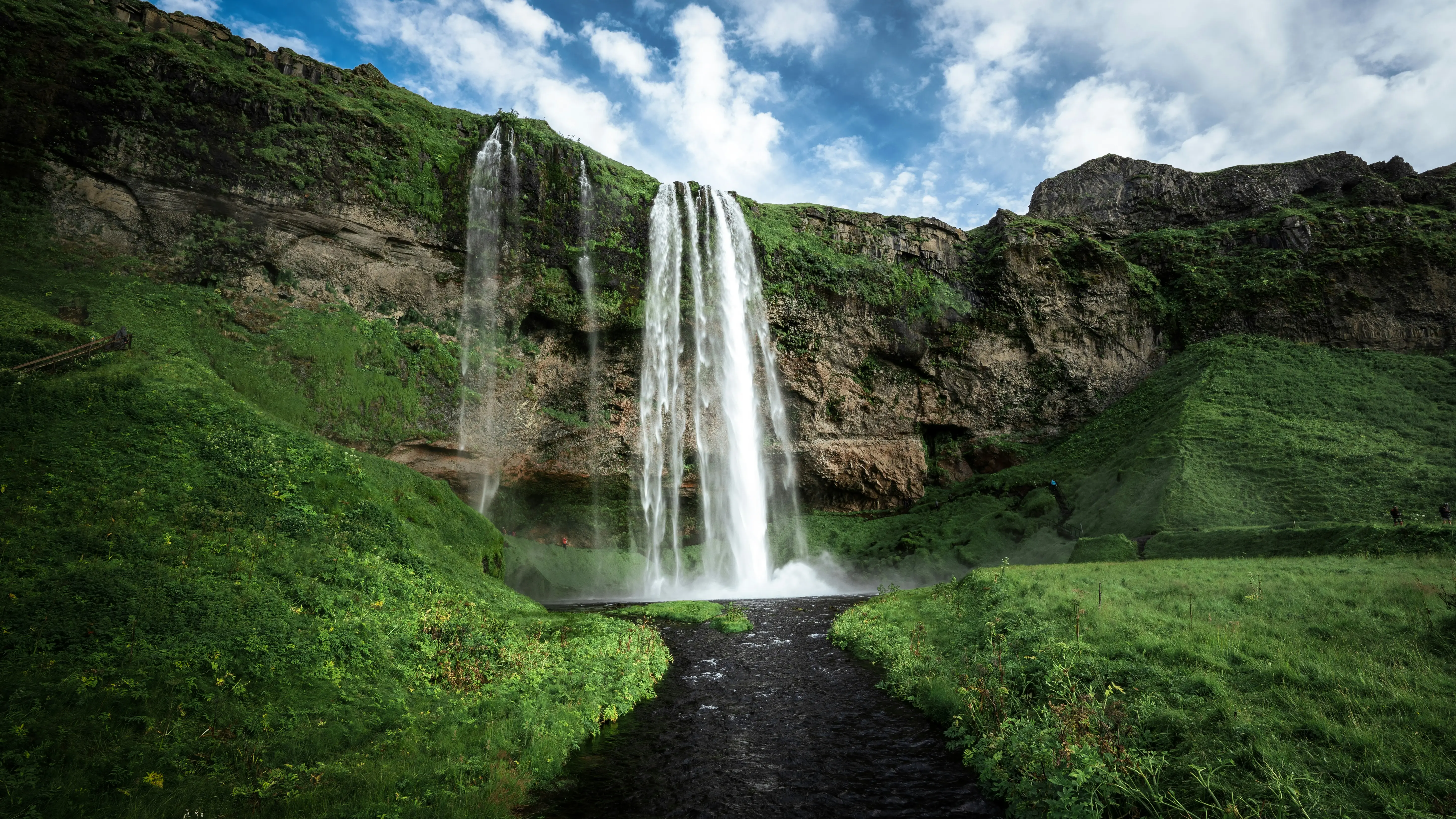Why does Iceland have more waterfalls than most countries?