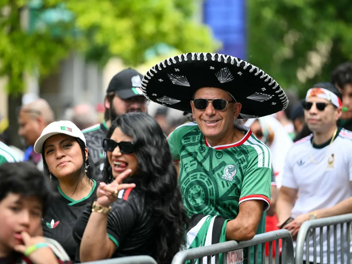 'You are like animals': Thousands of fans rush toward Mexico City World ...
