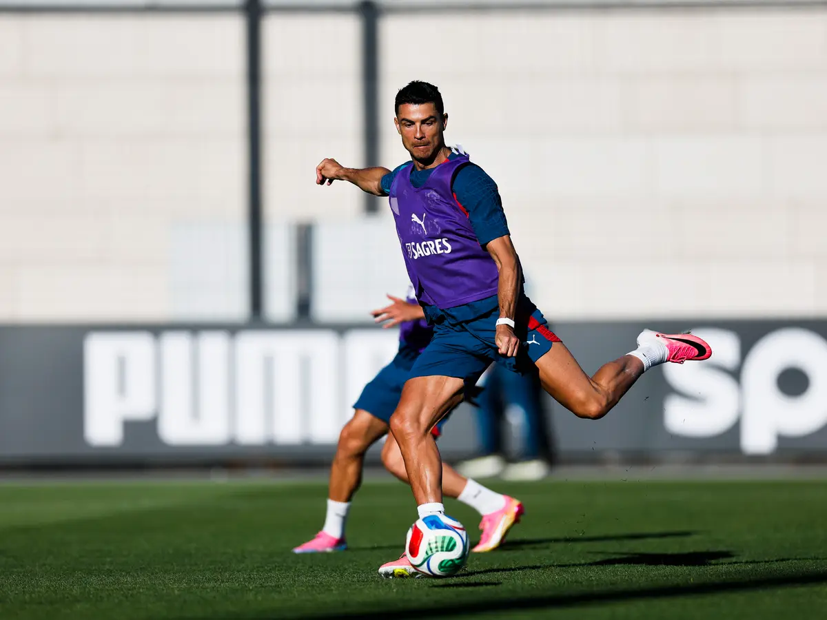 FIFA 2026 | 'Role model for team': Portugal coach defends Ronaldo ahead ...