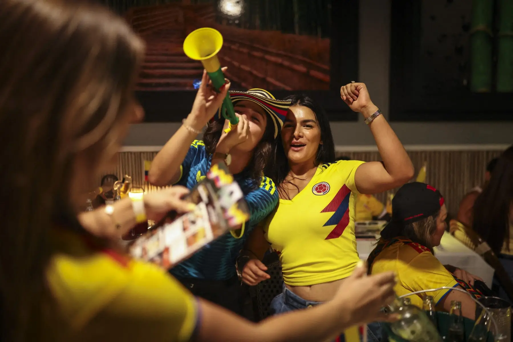 Forget football. World Cup fans are obsessed with Taco Bell, Waffle ...