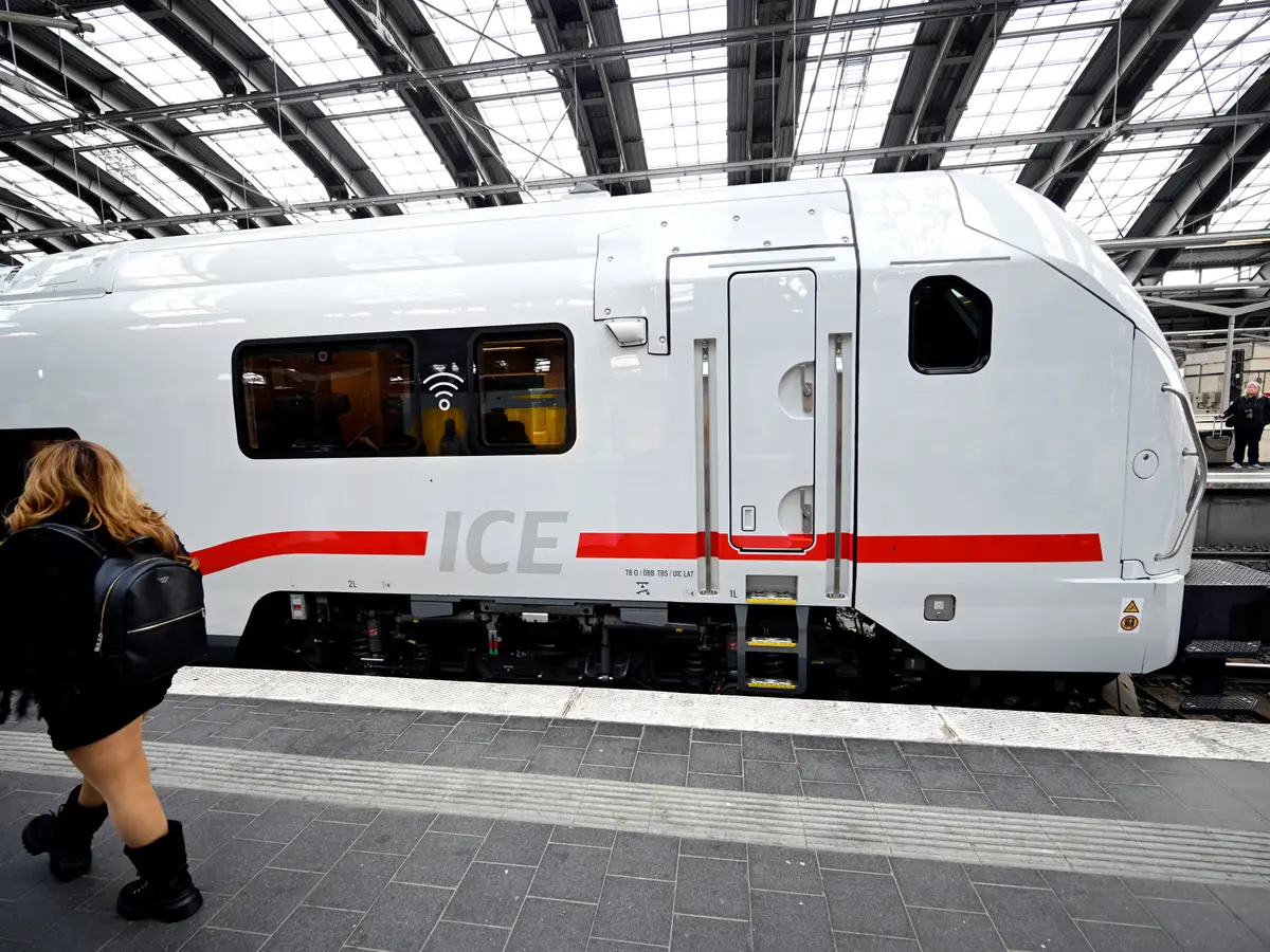 Train services halted across Germany after communication system failure